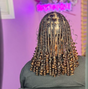 40+ Short Knotless Braids To Revamp Your Look [2023]