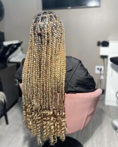 50 Breathtaking Medium Knotless Braids You’ll Love [2024]