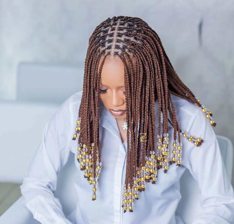 40+ Short Knotless Braids To Revamp Your Look [2023]