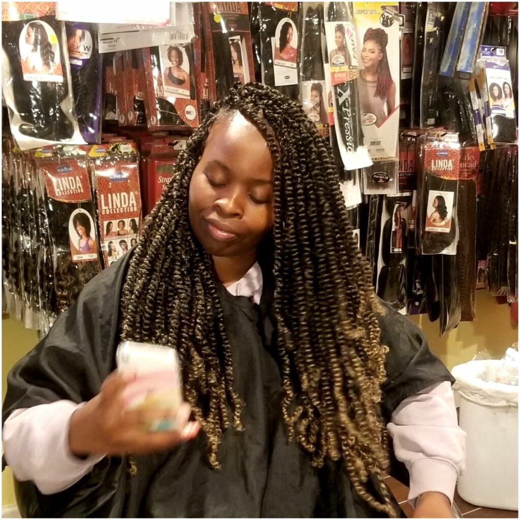 40 Exquisite Passion Twist Hairstyles That'll Turn Heads!